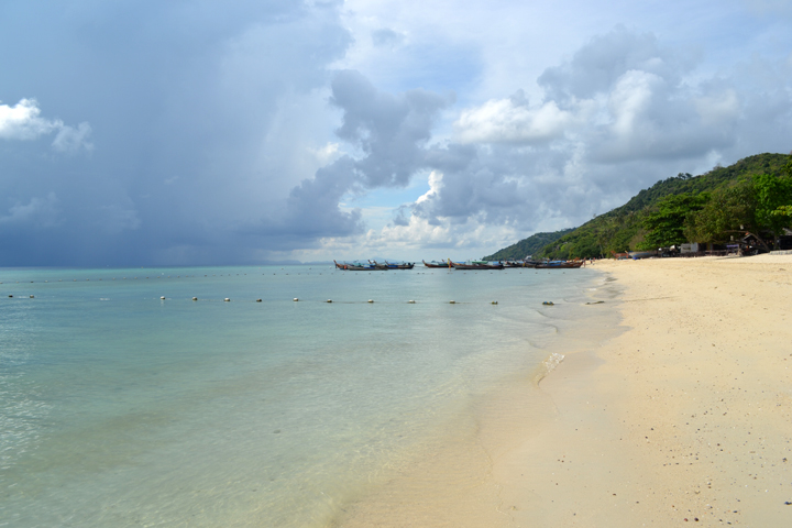 Scuba Diving in the Phi Phi Islands: Koh Bida Nak and Maya North ...